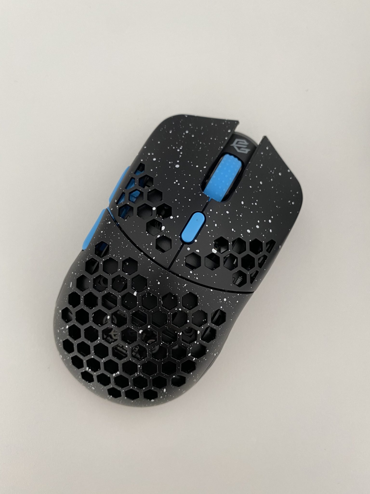 G-Wolves Hati-S Stardust Review, 48g lightweight gaming mouse | Mouse Pro